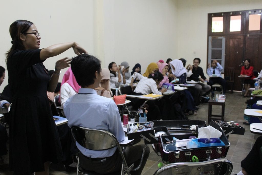 Workshop Makeup oleh Alumni, Diah Astuti Handayani
